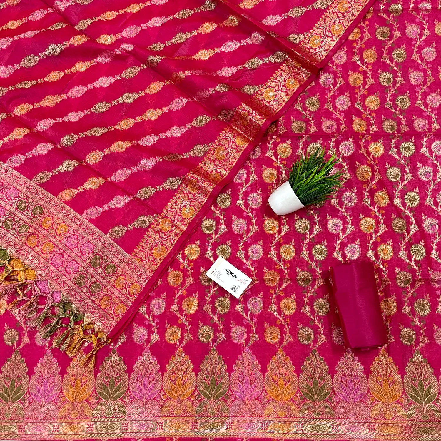 Pink Sindhuri Phool Resham Silk Banarasi Suit – Mohsin Textiles