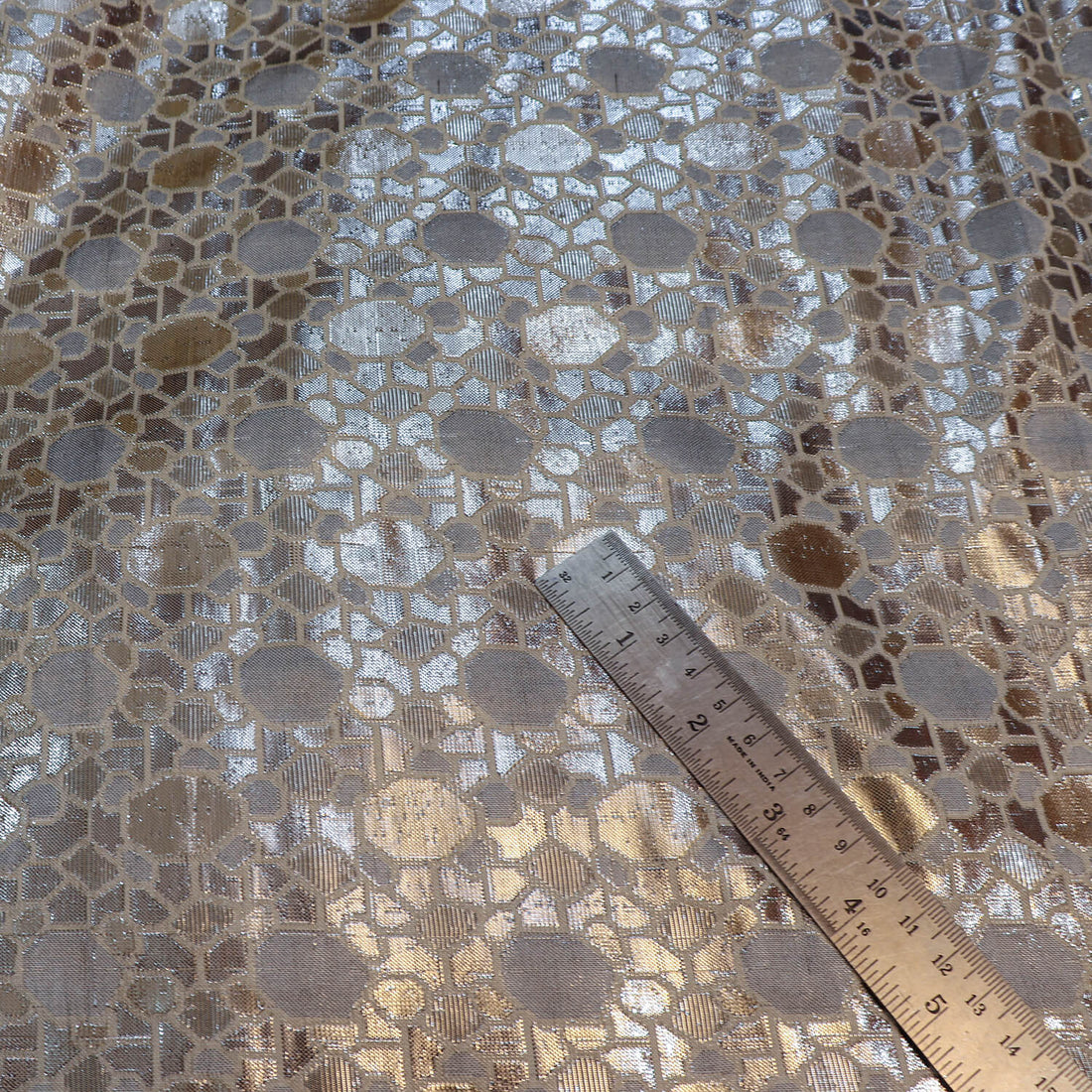 Silver Eta Pathar Lorex Shimmer Silk Fabric – Mohsin Textiles