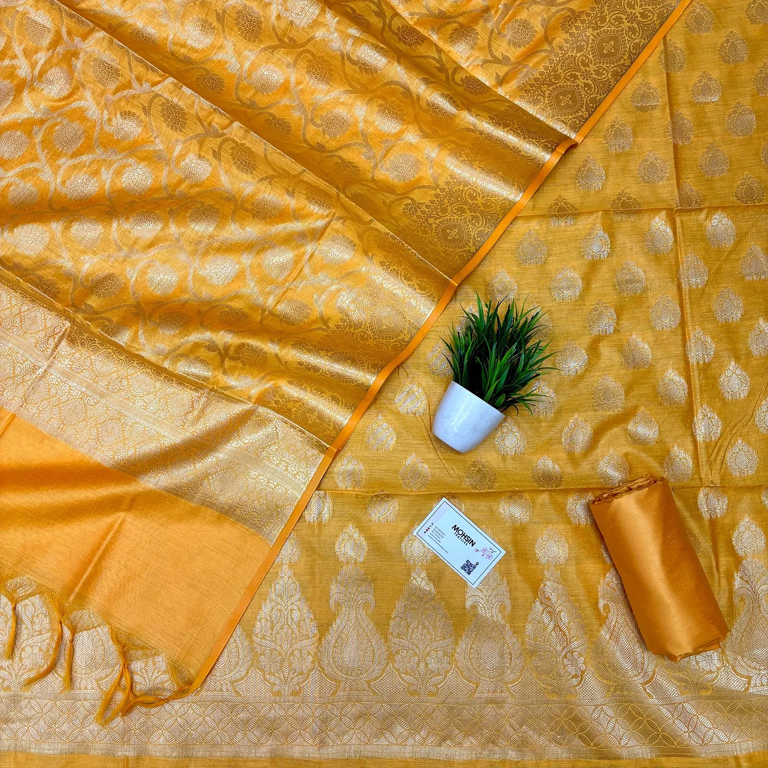 Yellow Kalgha Buti Banarasi Silk Suit – Mohsin Textiles
